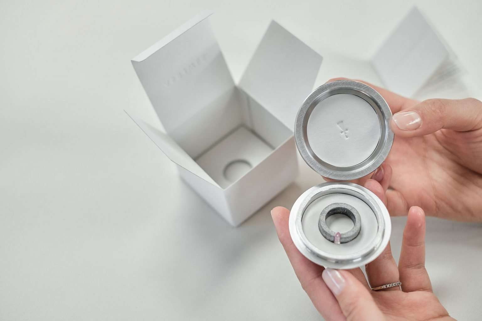 Sustainable Jewellery Packaging – Elegante Press